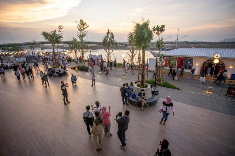 Jakarta Cove At Batavia PIK: Surga Gratis Di Tepi Laut Jakarta ...